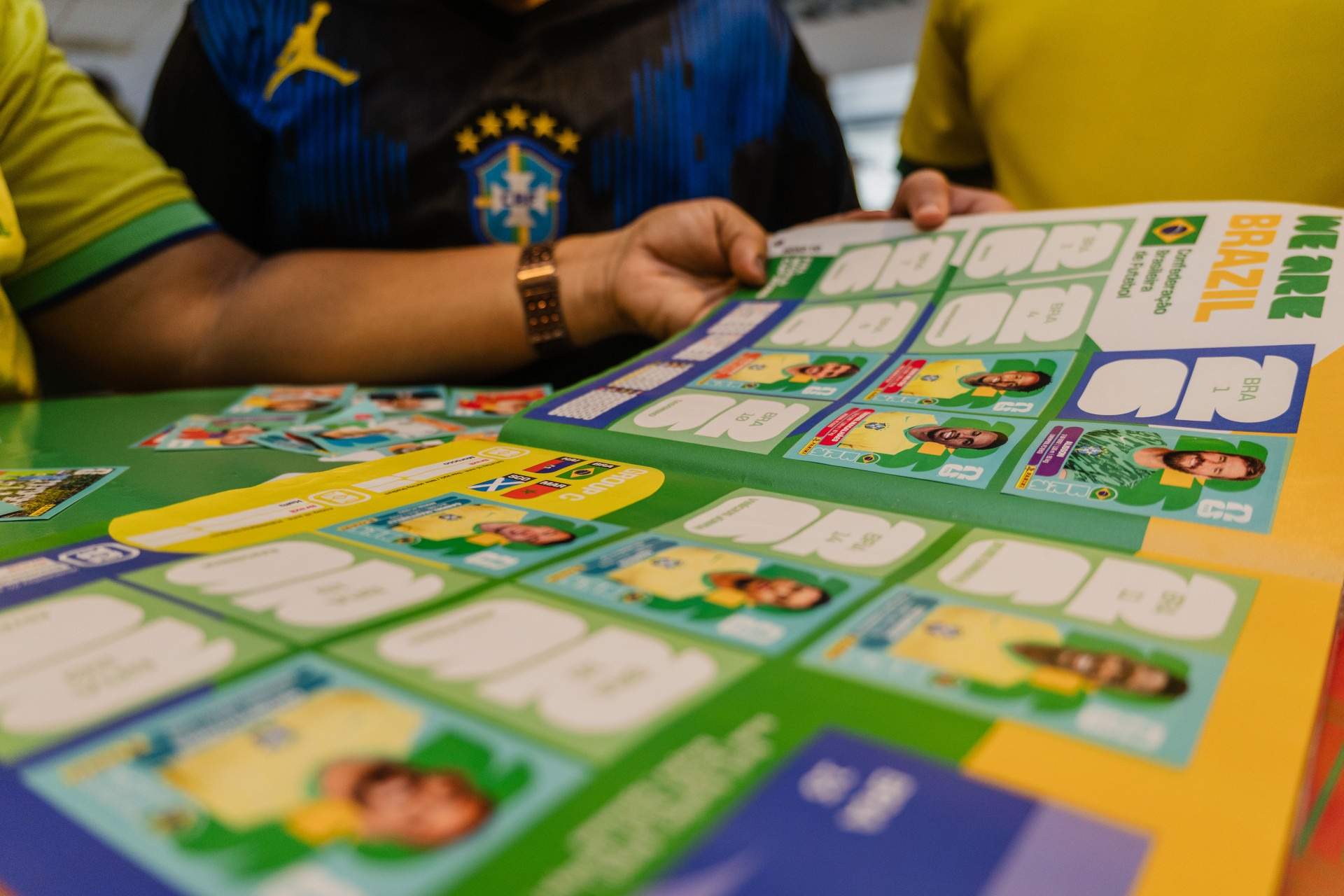 Figurinhas, futebol e uma lição de organização dentro de casa ...